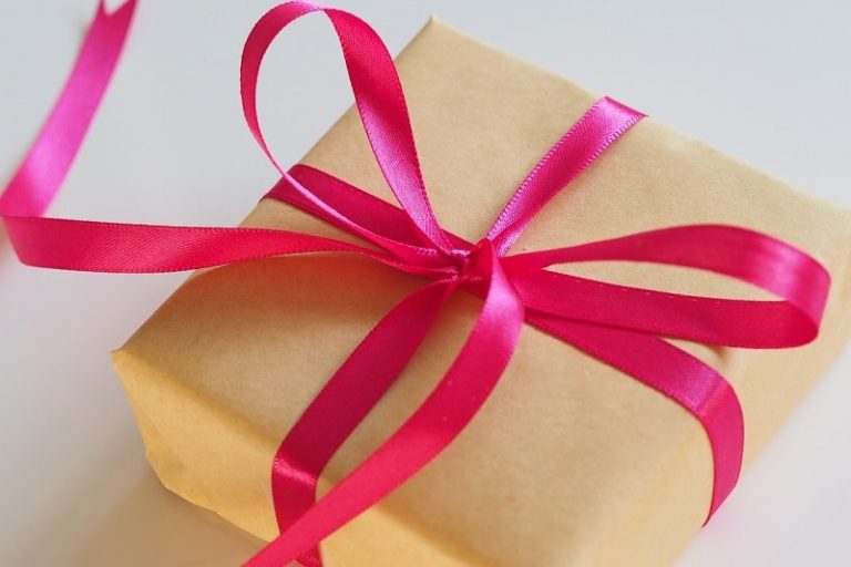 Where to Buy Eco-Friendly Ribbon in the UK - Naturaler