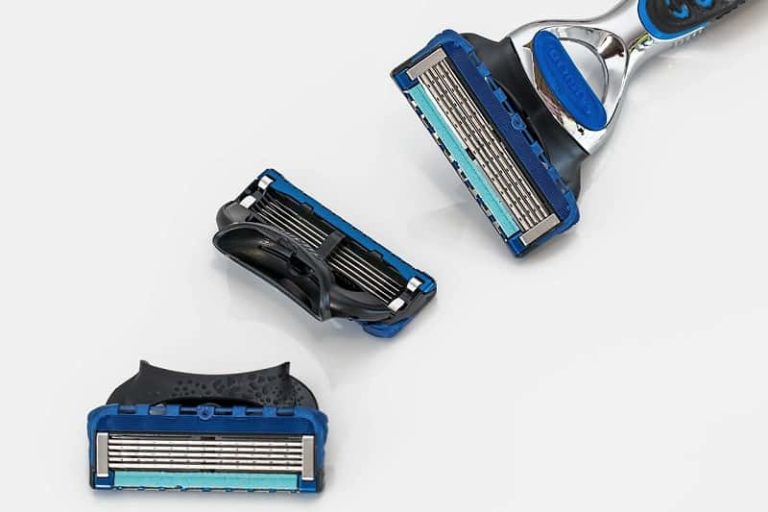 Can You Recycle Razor Blades in the UK? - Naturaler