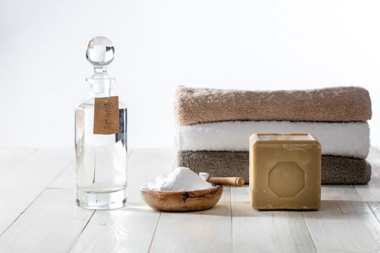 4 Homemade Washing Powder Recipes - DIY Laundry Detergent - Naturaler